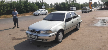 Nexia 1 holat zor gaz benzin hadavoyi yaxshi ballonlar yangi