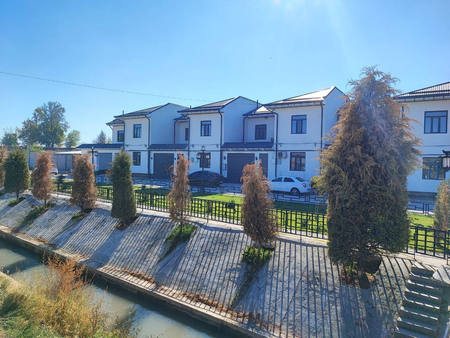 Продам евро Коттедж Юнусобадском районе Тутзор махалла 1,7 соток