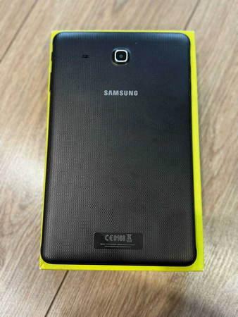 Продаю планшет Samsung tab E на 8 gb