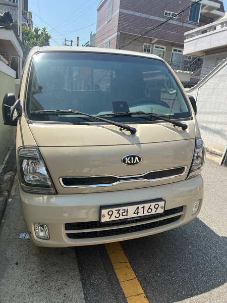 Kia bongo 2022 yil