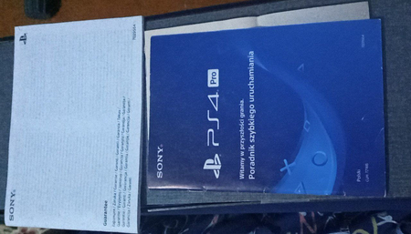 PS4 pro в хорошем состоянии