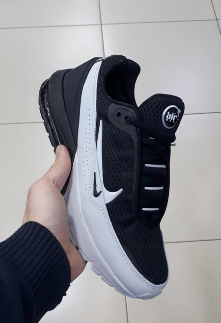 Кроссовки nike очень хорошо удобная