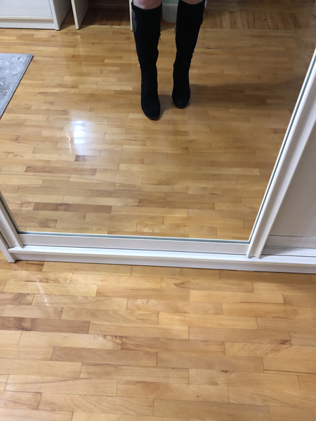 Продаю  женские замшевые сапоги