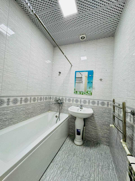 3 xonali 145+50m2 podval 1-qavat.yangi gʻishtli dom sotiladi.