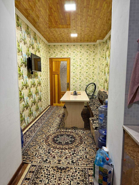 Продается 3 Комнатная Квартира на Ц2 (Алайский) под Коммерцию (2806)