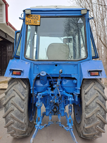Traktor MTZ 80 sotiladi
