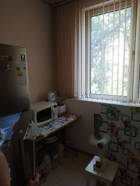 Продаётся 4 комнатная квартира на 2 этаже на массиве Карасу 1.
