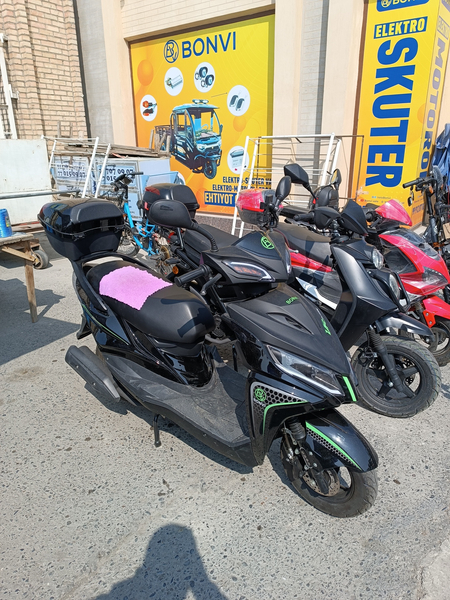 Benzinlik 150kub  skuterlar 999$