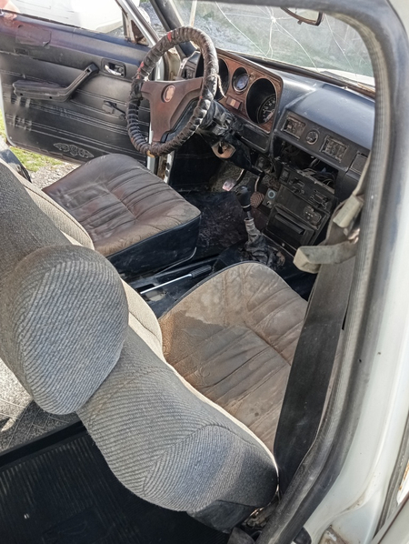 Volga 3110 sotiladi
