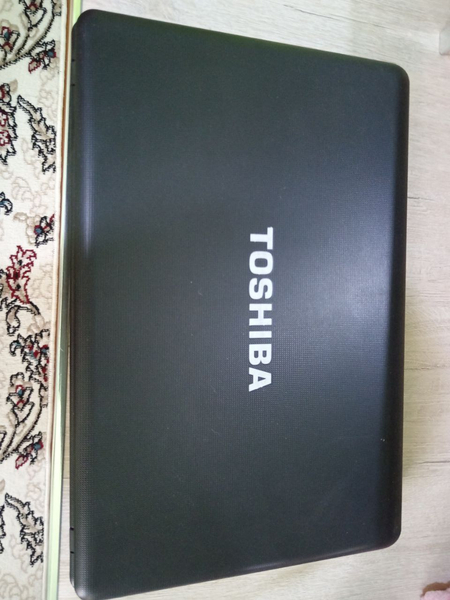Toshiba computer 2 gb
