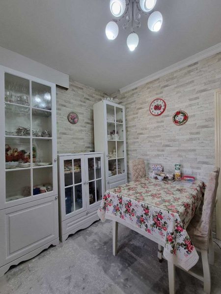 3 комн, 5 этаж/5, 77 кв.м., с ремонтом, мебелью, техникой.