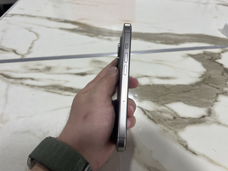 iPhone 15 Pro 256GB Natural Titanium