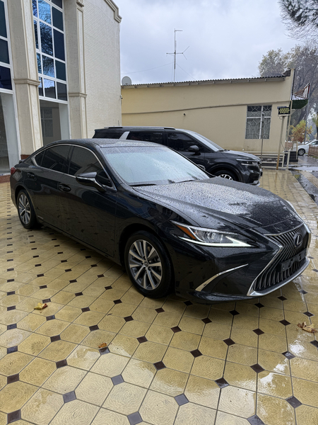 Lexus ES300H 2020