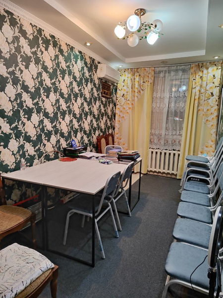 Буюк Ипак Йули 2/1/5 Художников Остановка 50м² М.Горький