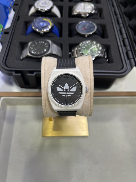Adidas Original часы Unisex