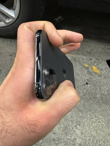 IPhone 11 pro 350$