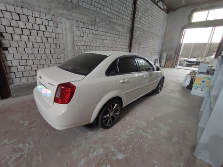 Продам жентра 3 поз.автомат.Не битая не крашенная. 1 руки