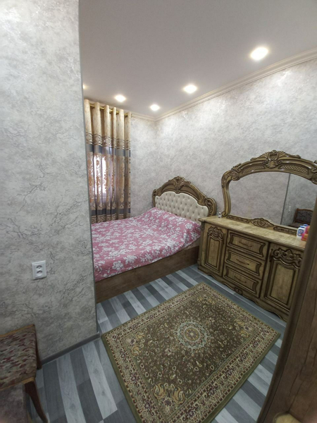 Sro'chniy narxlarda sotiladi