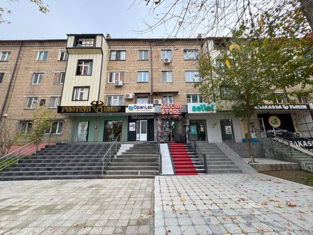 Напротив Парус Продается Нежилой