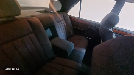 Продаётся авто w124 мерседес в харошем состаяния