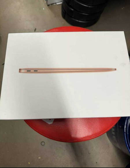 MacBook Air M1 8/256 янги