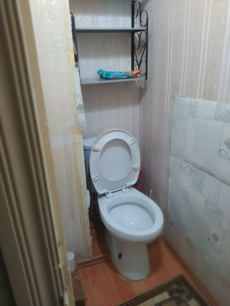 1-перед 2/2/5 Яшнобод Кадешва бозори олдида разделение абстановка