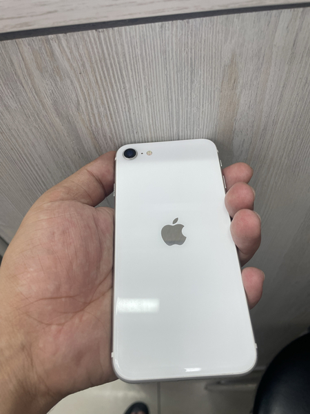 Iphone Se 2020 nasiya savdo bor