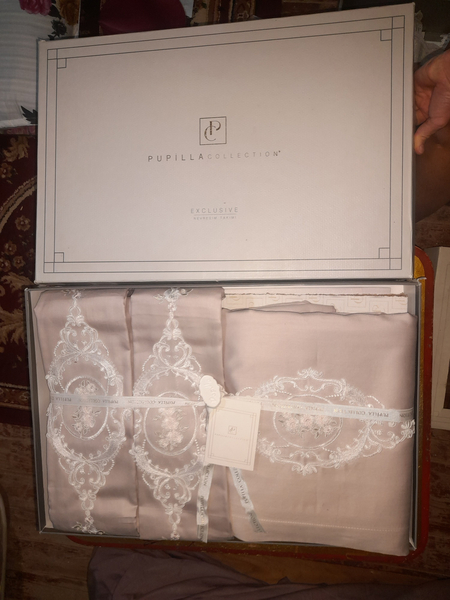 Pupilla, Postelniy komplekt