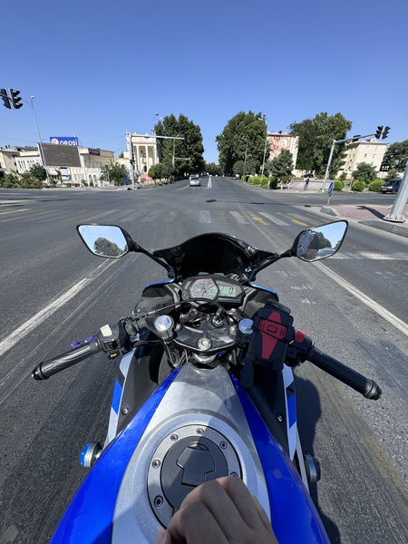 Yamaha R3 400 kub sportbike srochno