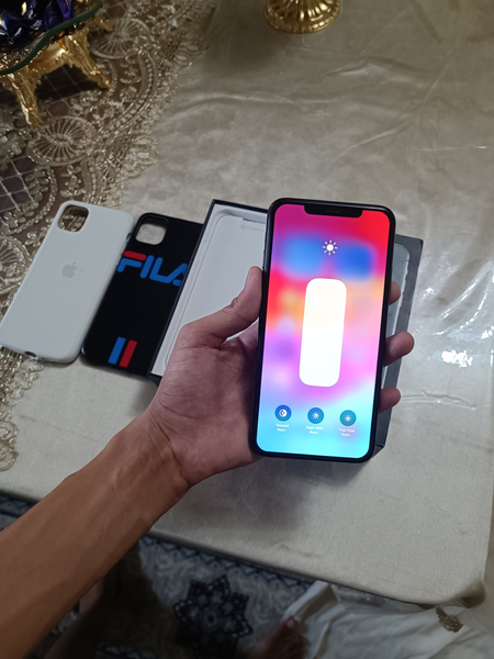 Iphone 11 Pro max LL/A ideal ochilmagan