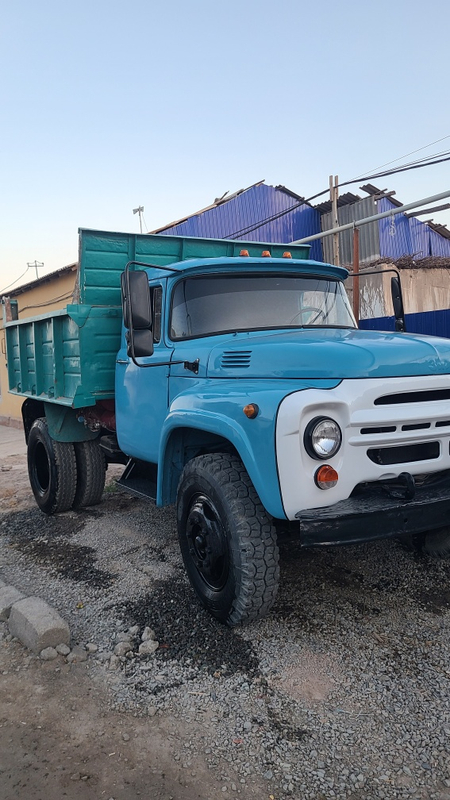 Zil 130 sotiladi