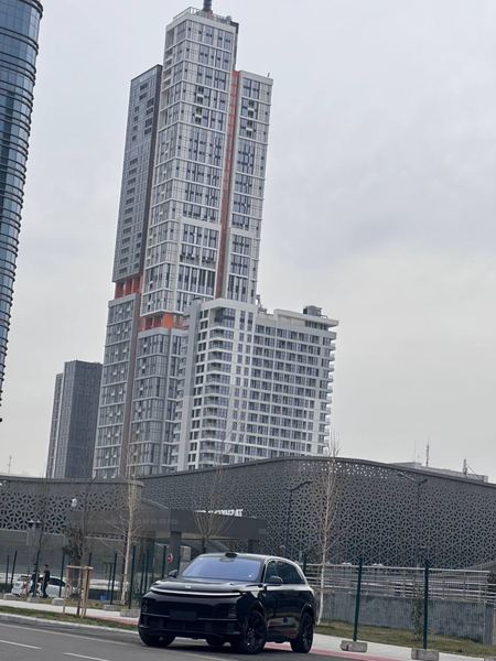Li 9 ultra qoraga qora,4 dona bor srochno sotiladi