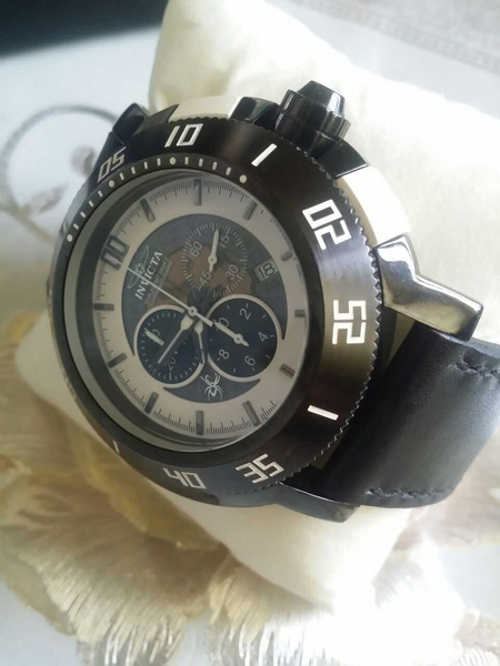 INVICTA Chronograph