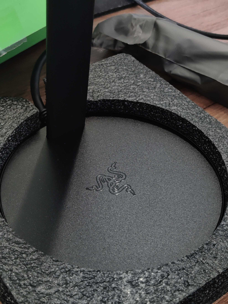 Подставка для наушников Razer Base Station V2 Chroma Black