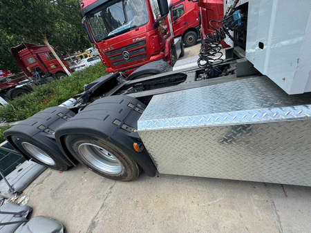 SITRAK CNG сотилади.