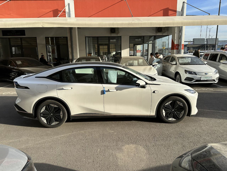 В наличии Changan Deepal SL03 

Цена $26000

Instagram

Telegram 

Fac