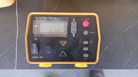 Лазер текислаш аппарати, Topcon, Япония, нархи 17 млн сум