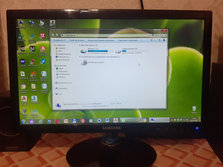 Nastolniy computer Samsung manitor Avtech protsessor
