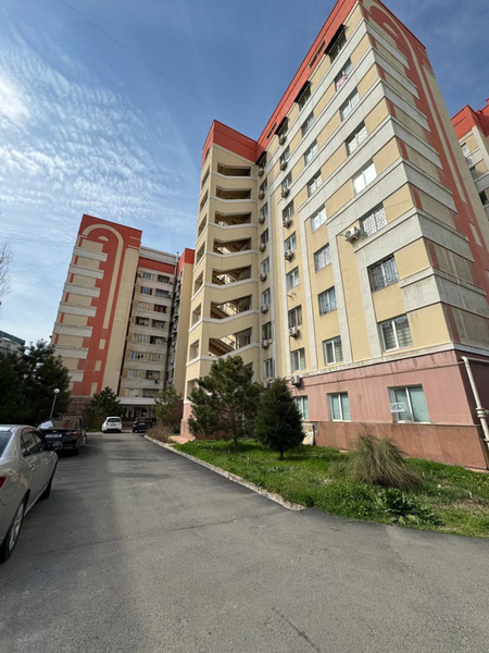 Продаётся евро 4х ком. квартира в банковский доме