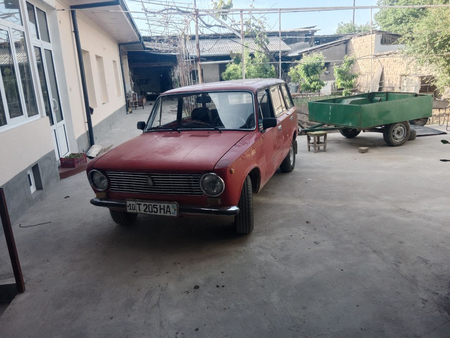 Vaz 2102 srochna sotiladi