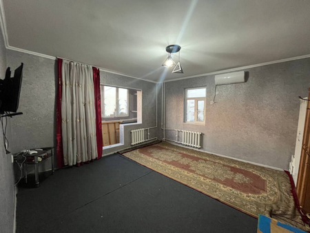 Продам квартиру 1/5/9 на Ташсельмаш