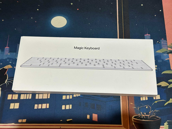 Apple magic keyboard va magic trackpad sotiladi