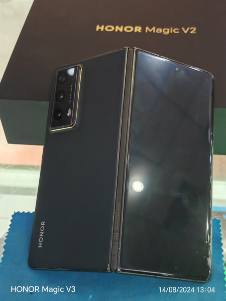 Honor Magic V2 16/512 в отличном состоянии