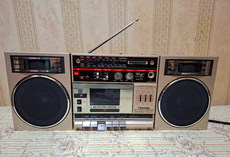 Магнитола  Toshiba BomBeat RT-SX35