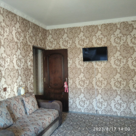Sotiladi 1xona 2xona qilingan 42000ye.42m².Ibn Sino.Bozorcha oldida.