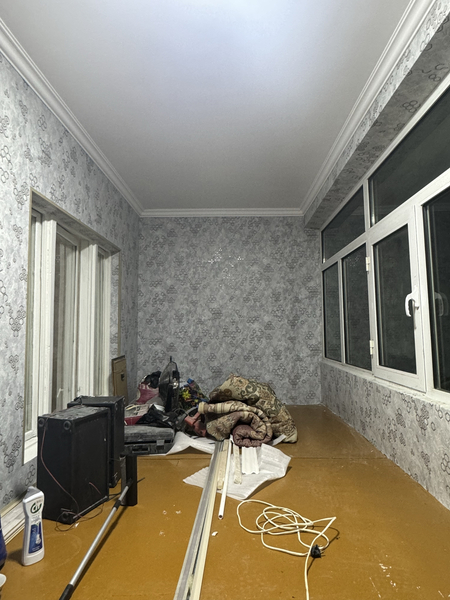 Продаётся квартира 3/1/4 Чирчик, 8 микрорайон
