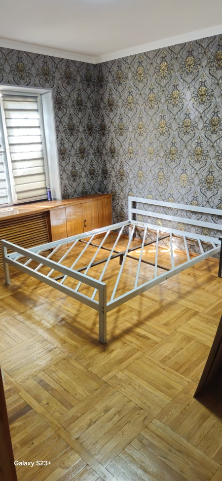 Продаётся кровать металлическая 
160/200 двух спальная разборна