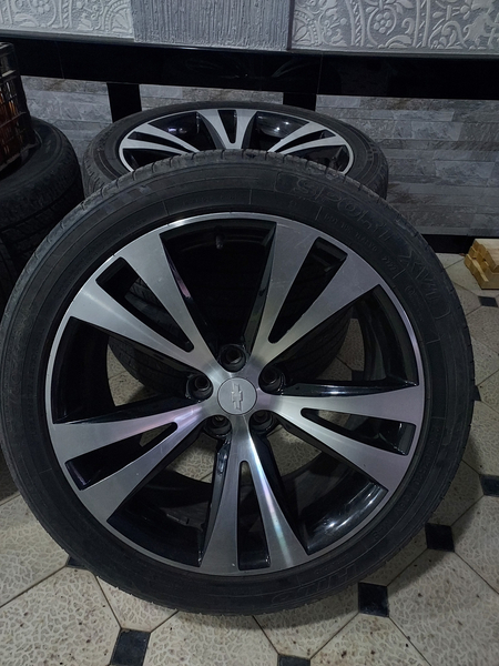 Diska 275 40ZR20