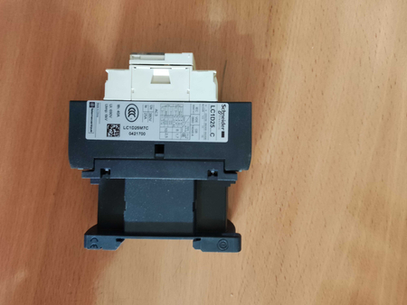 Контактор переменного тока Schneider LC1D25M7C