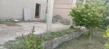 Chinobod mahallasida uchaska sotiladi